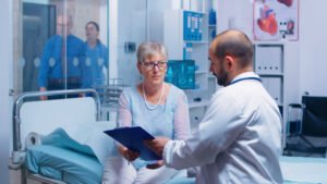 Médico generalista: o que é, o que pode fazer, salário, e muito mais