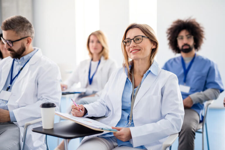 Equipe multiprofissional de saúde: quem faz parte e como gerir