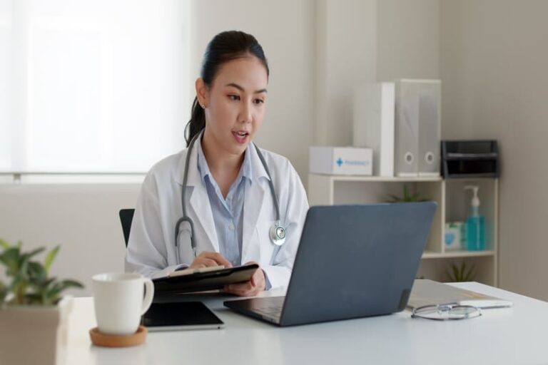Tipos de médicos: quem é generalista e as especialidades médicas
